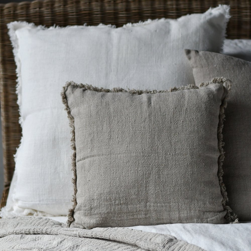 dekorační textil, polštáře, podsedáky, předložky, deky, koberečky, závěsy