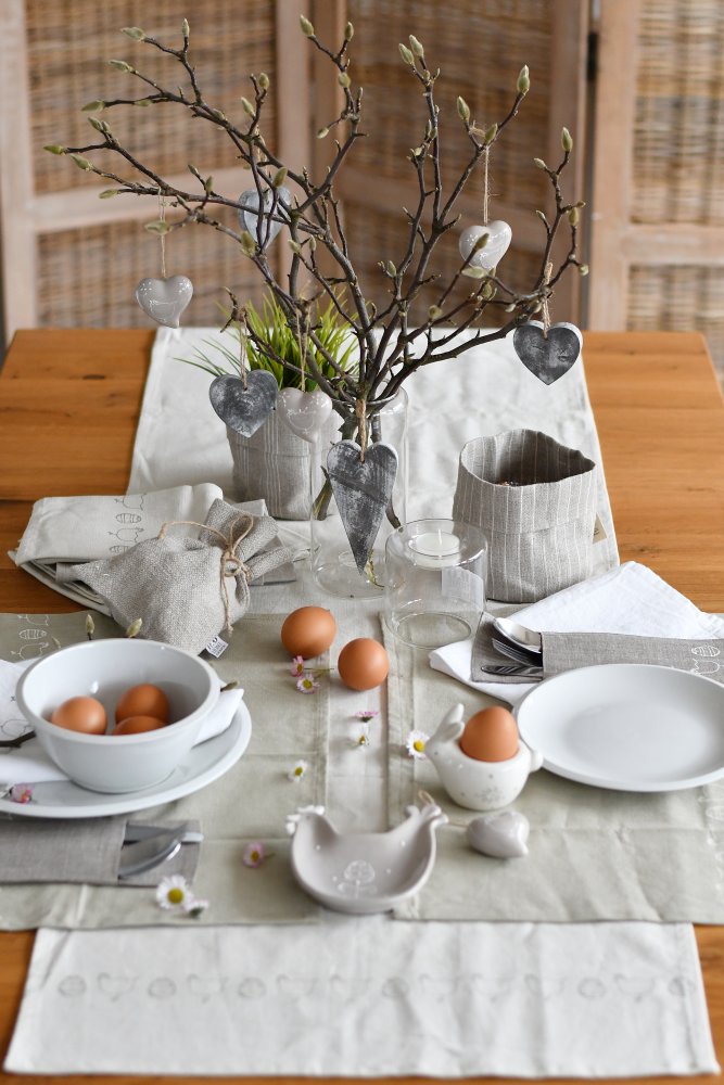 Velikonoce, utěrky, ubrousky, pouzdra na příbory, vázy, běhouny, ubrusy ...